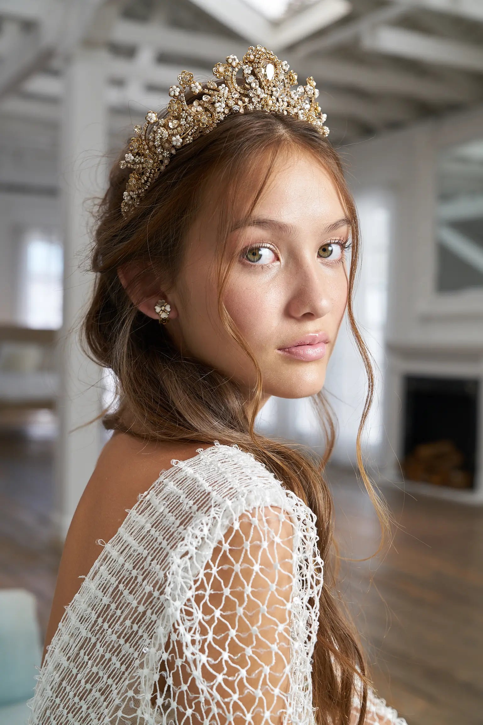 ALESSANDRA CROWN – mariaelenaheadpieces