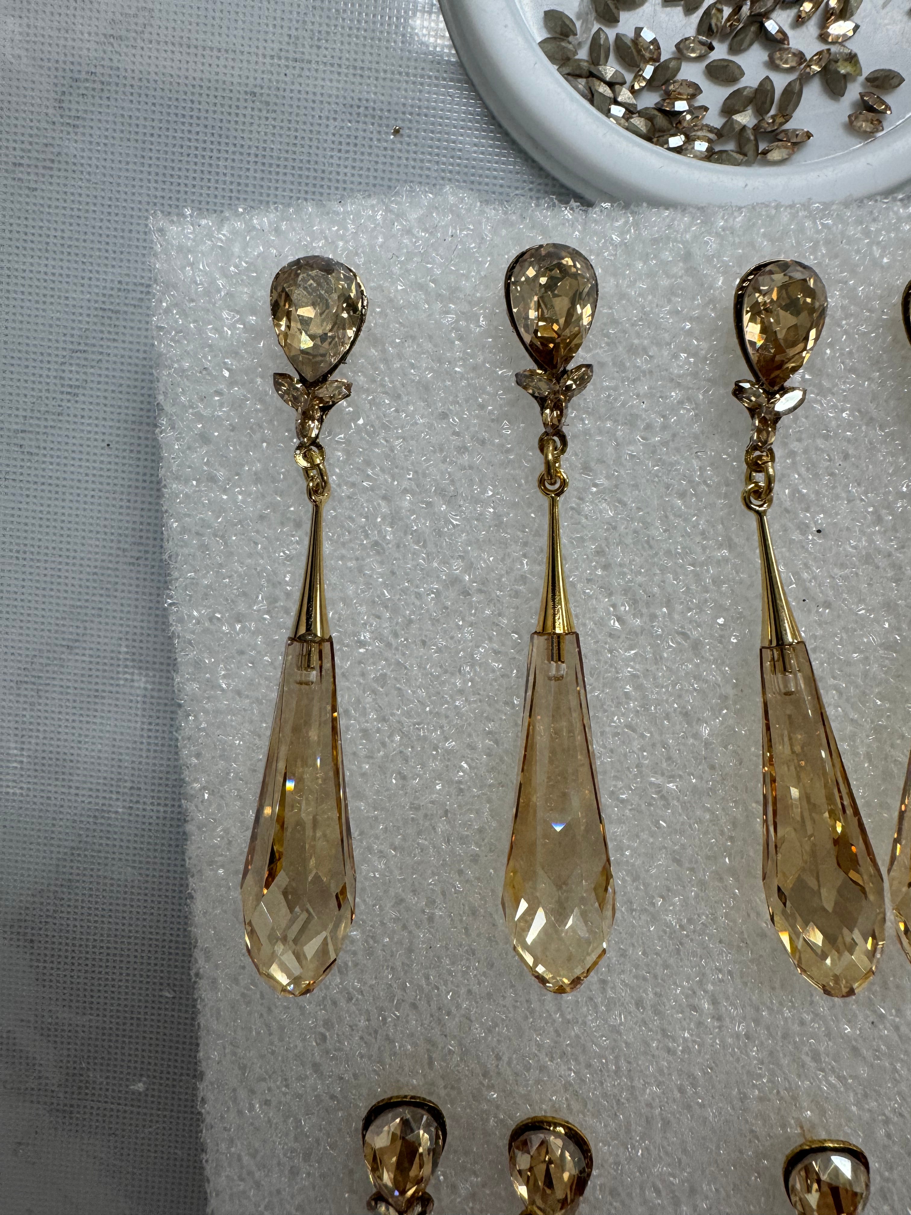 SS 26-03 LARGE (GOLDEN SHADOW) – mariaelenaheadpieces